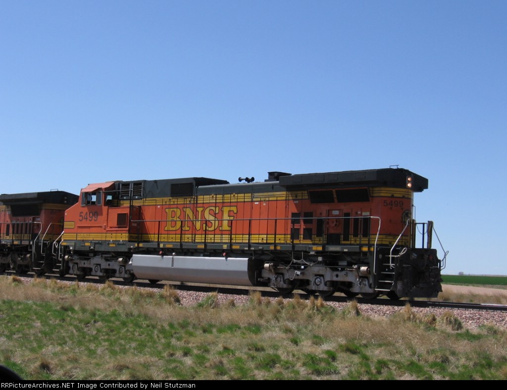 BNSF 5499
